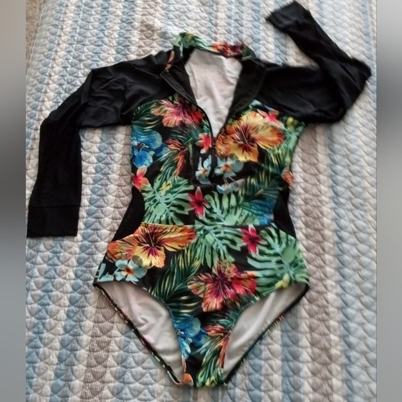 SHEIN | Swim | Used Floral Women One Piece Swimsuit | Poshmark